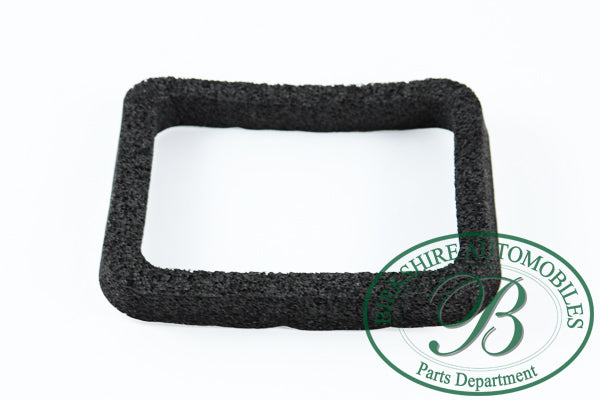 Range Rover Rear Lamp Seal Part # LR087152. Fits Range Rover Discovery ...