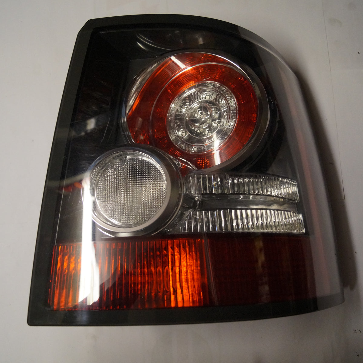 USED RANGE ROVER SPORT LEFT REAR TAIL LIGHT LR036155. FITS 2010-2011 R ...